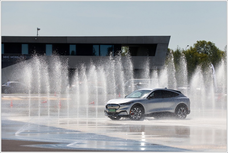 MHC MOBILITY ZAPRASZA W PODRÓŻ DO PRZYSZŁOŚCI MOBILNOŚCI - Motoryzacja ...