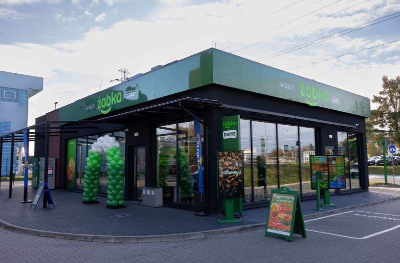 Żabka Non Stop i Żabka Drive – nowe formaty sklepów, które ułatwią ...